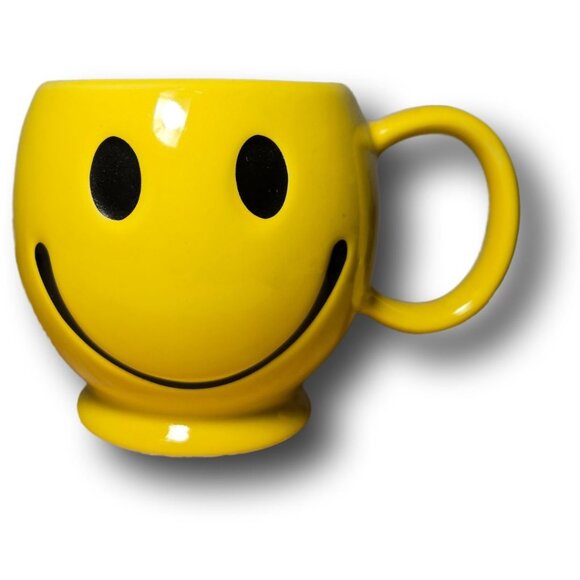 Corner Bakery | Dining | Corner Bakery Yellow Smiley Face Coffee Mug ...